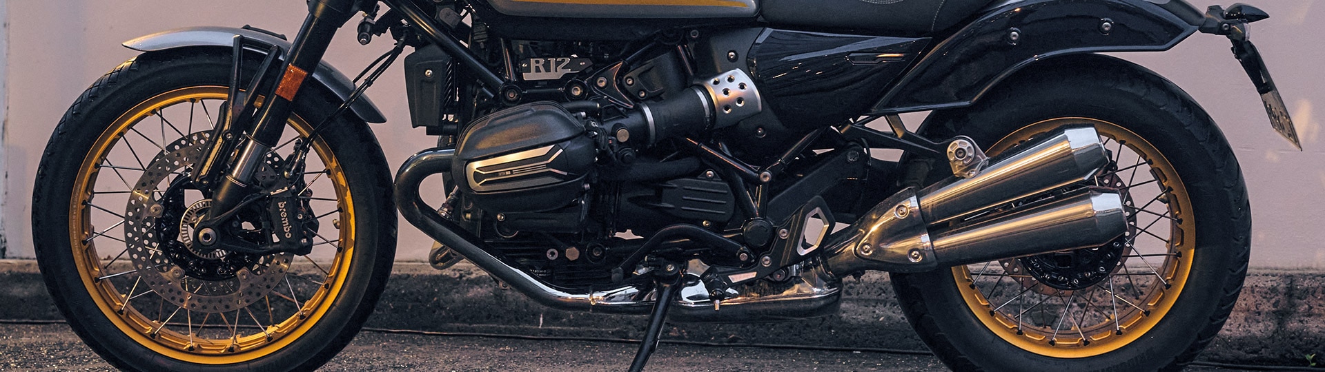 Data & Equipment | R 12 | BMW Motorrad